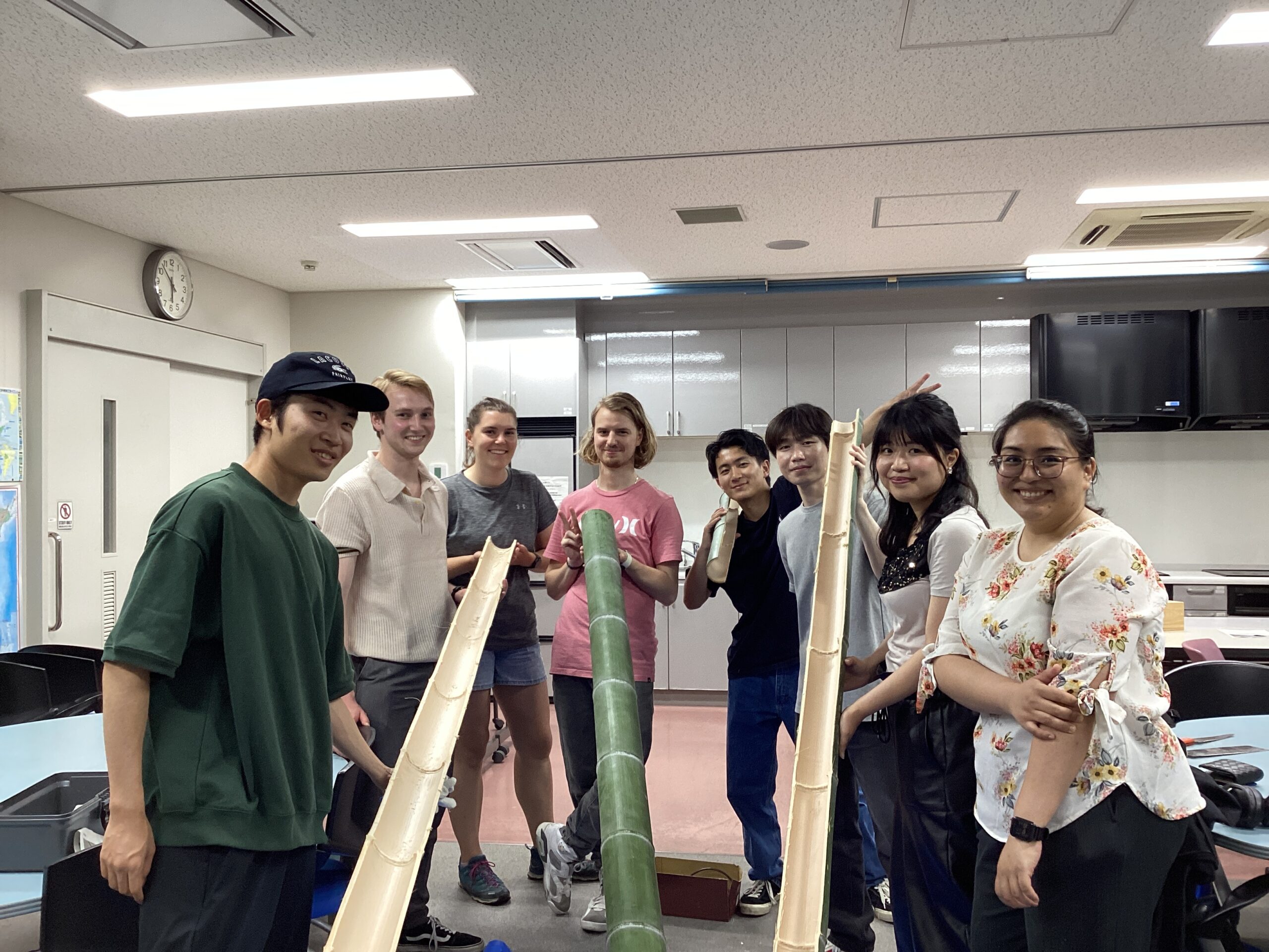 Making Nagashi Somen slide from bamboo | 大阪大学国際機構 国際教育交流センター